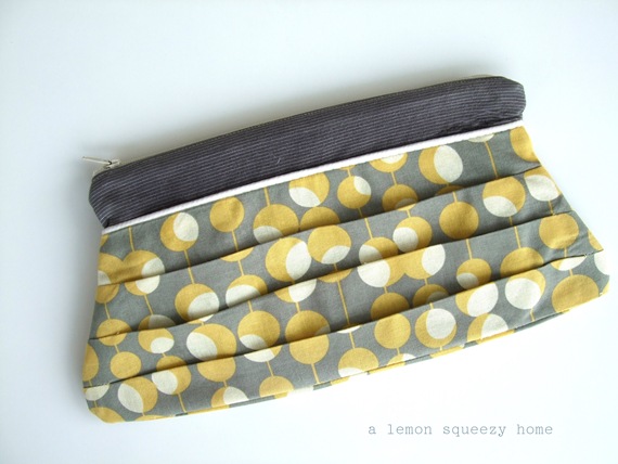 The Pleated Pouch Tutorial with Pattern